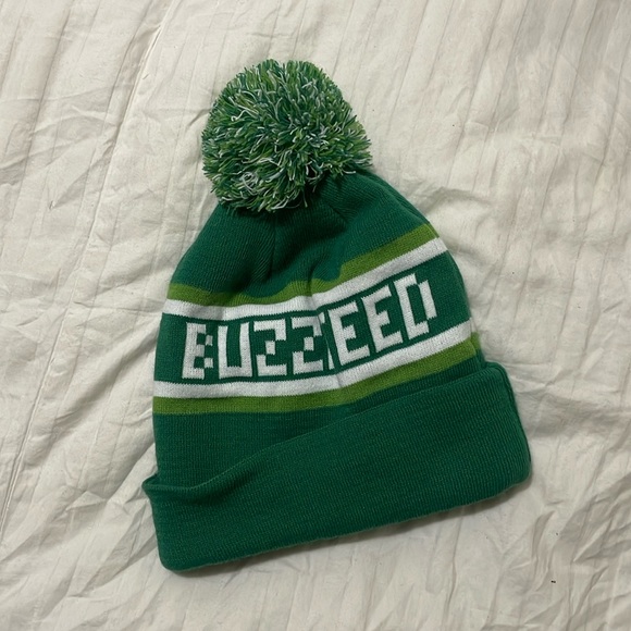 Accessories | Buzzfeed Beanie Employee Gift | Poshmark